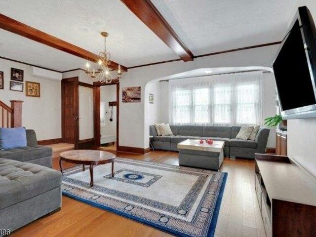 house with 7 bedroom, Lyndhurst NJ ES105143434