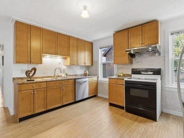house with 7 bedroom, Malden MA DLS102585055