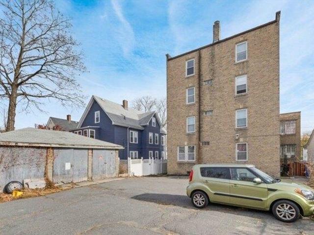 house with 7 bedroom, Malden MA ES104792462