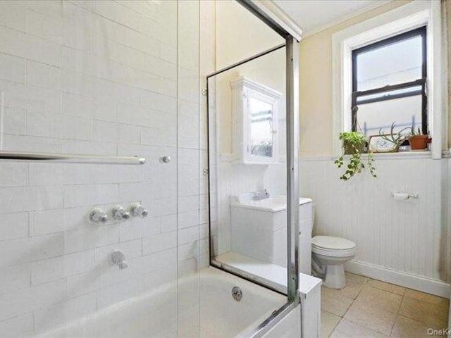 house with 7 bedroom, Maspeth NY DS103599802