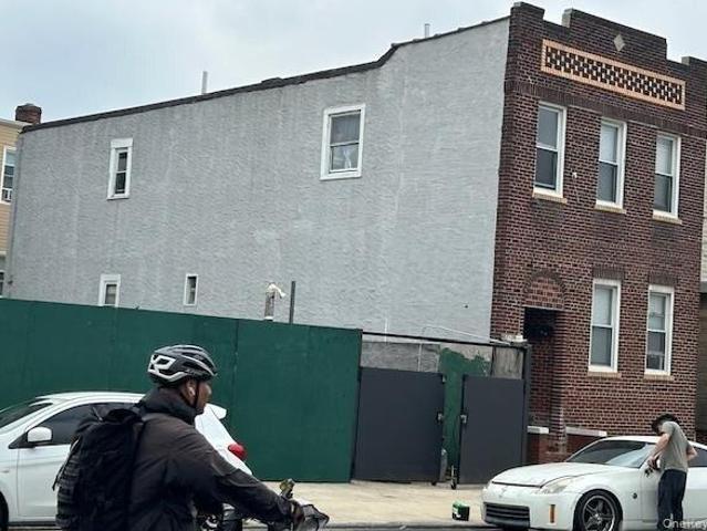 house with 7 bedroom, Maspeth NY DS103620138