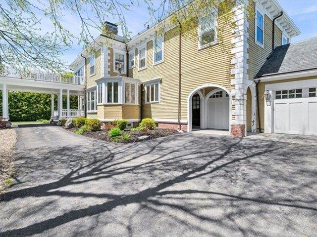 house with 7 bedroom, Melrose MA DLS103016308