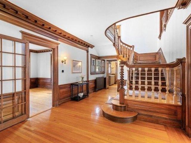 house with 7 bedroom, Melrose MA ES104078566
