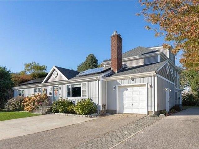 house with 7 bedroom, Middletown RI DS102373148