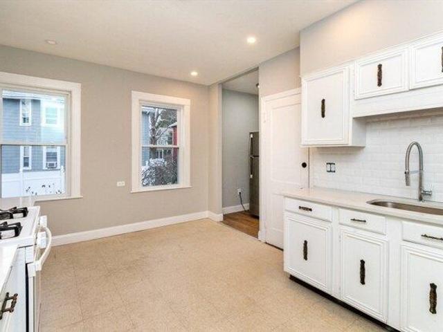 house with 7 bedroom, Milton MA ES102823915