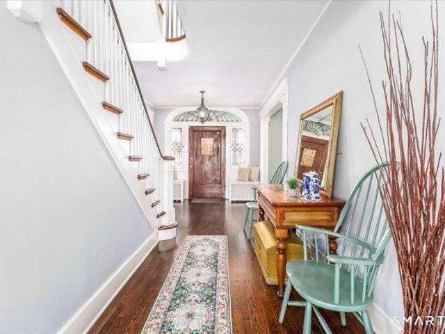 house with 7 bedroom, Milford CT ES105127200