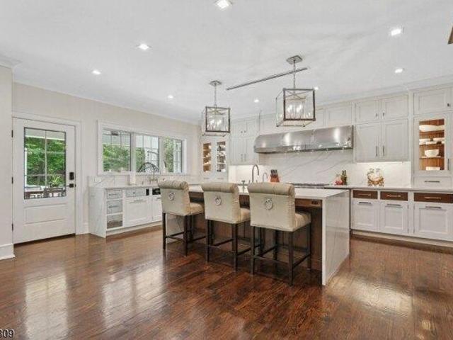 house with 7 bedroom, Millburn NJ ES105174744