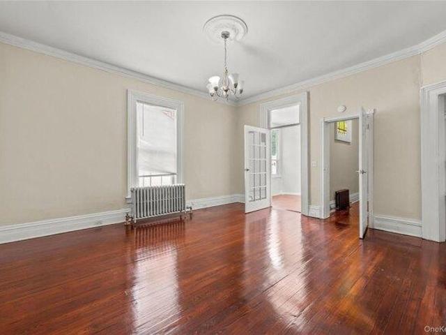 house with 7 bedroom, Mount Vernon NY ES105277191