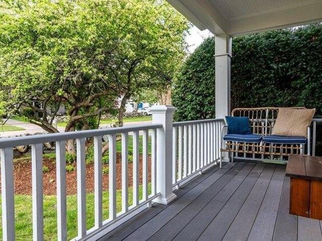 house with 7 bedroom, Narragansett RI ES105171808