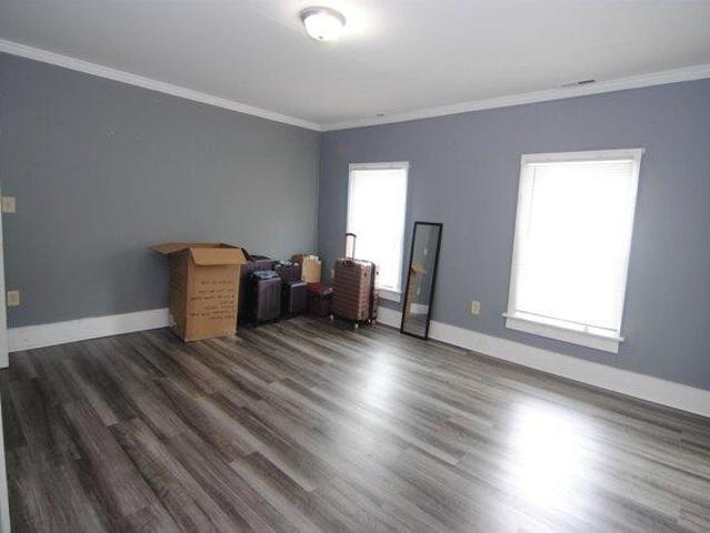 house with 7 bedroom, Nashua NH DLS102633044