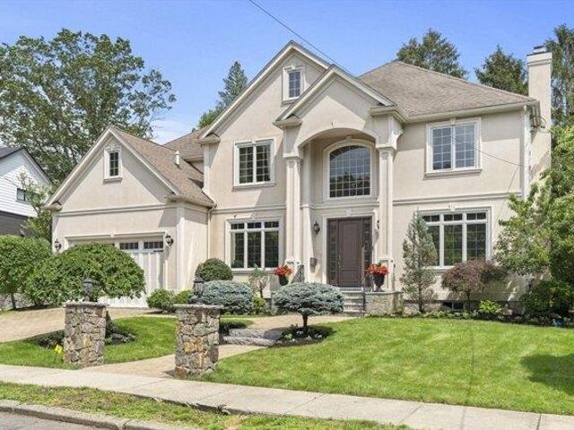 house with 7 bedroom, Newton MA DLS102633933