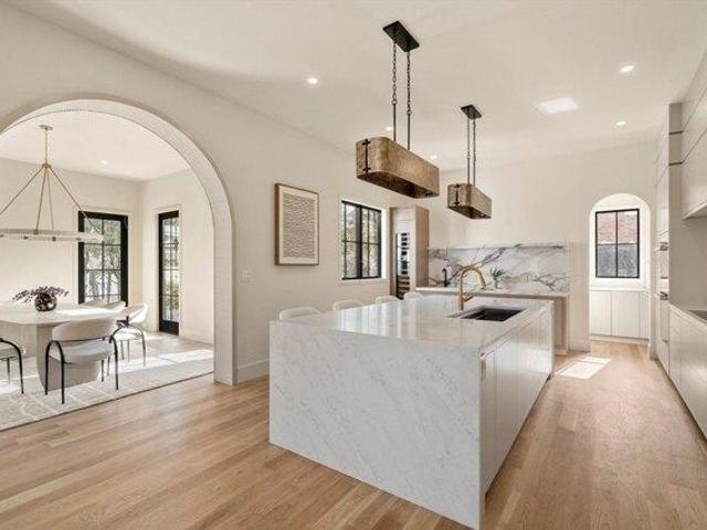 house with 7 bedroom, Newton MA ES102823253