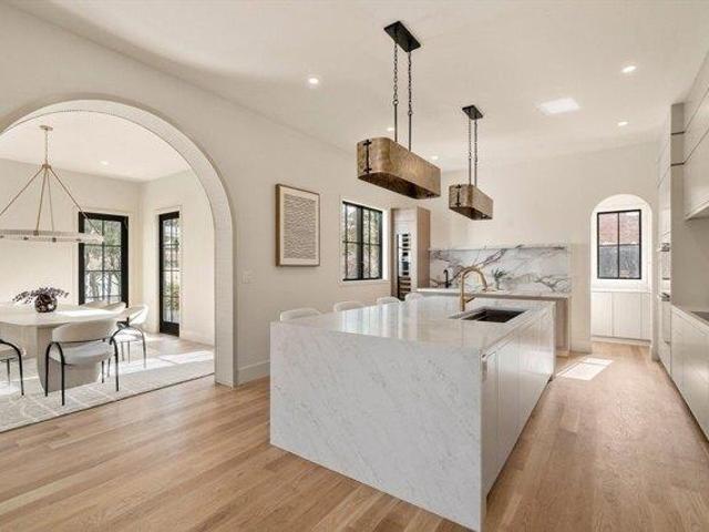 house with 7 bedroom, Newton MA ES104848499