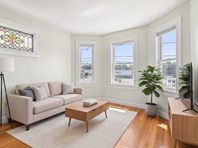 house with 7 bedroom, Newton MA ES105279199