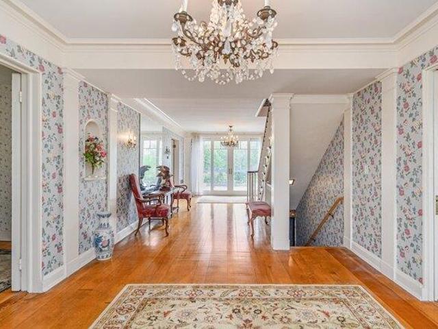 house with 7 bedroom, Newtown CT ES104445609