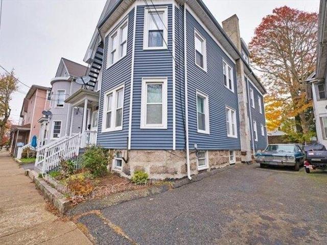 house with 7 bedroom, New Bedford MA ES103807357