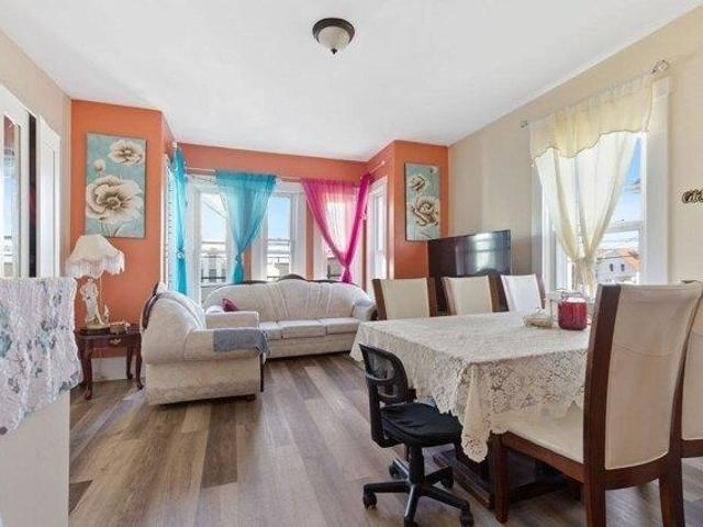 house with 7 bedroom, New Bedford MA ES105080575