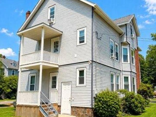 house with 7 bedroom, New Britain CT ES104266416