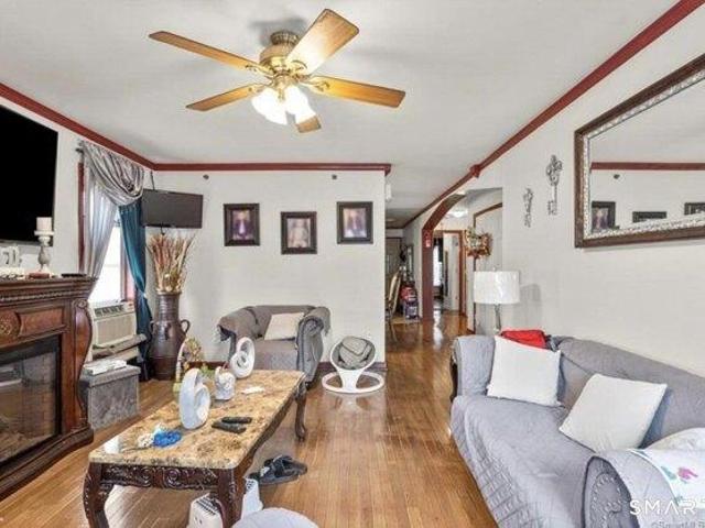 house with 7 bedroom, New Haven CT ES105112835