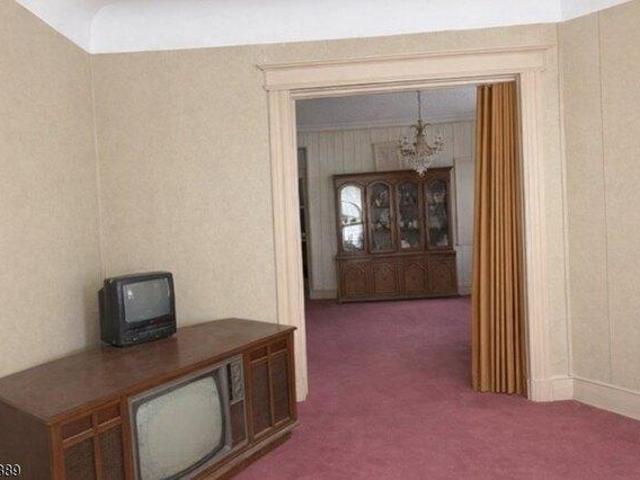 house with 7 bedroom, Newark NJ DLS101858281