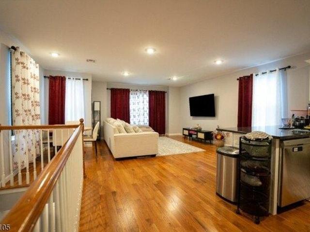 house with 7 bedroom, Newark NJ DS102217405