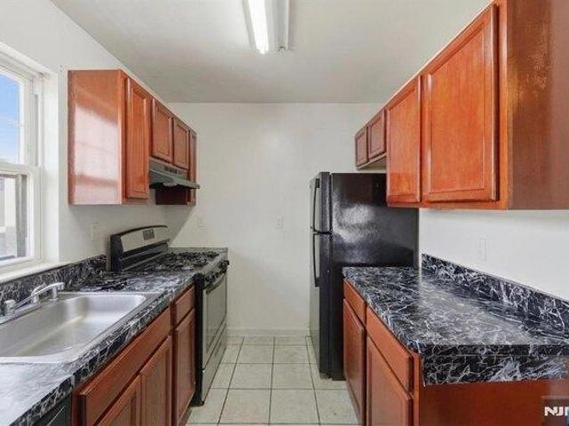 house with 7 bedroom, Newark NJ DS103190371