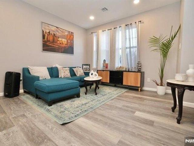 house with 7 bedroom, Newark NJ DS104149730