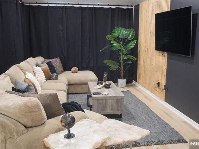 house with 7 bedroom, Newark NJ DS104187705