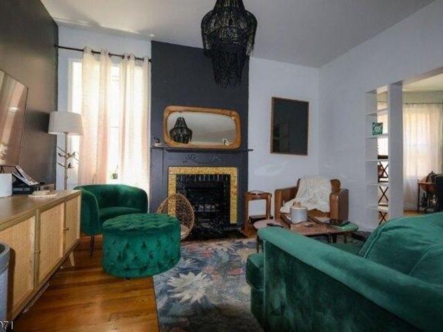 house with 7 bedroom, Newark NJ ES103625756