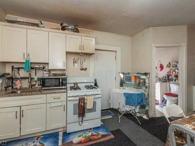 house with 7 bedroom, Newark NJ ES104848152