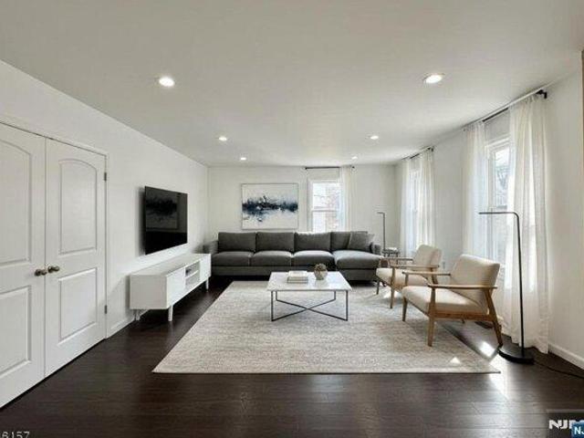 house with 7 bedroom, Newark NJ ES104191947