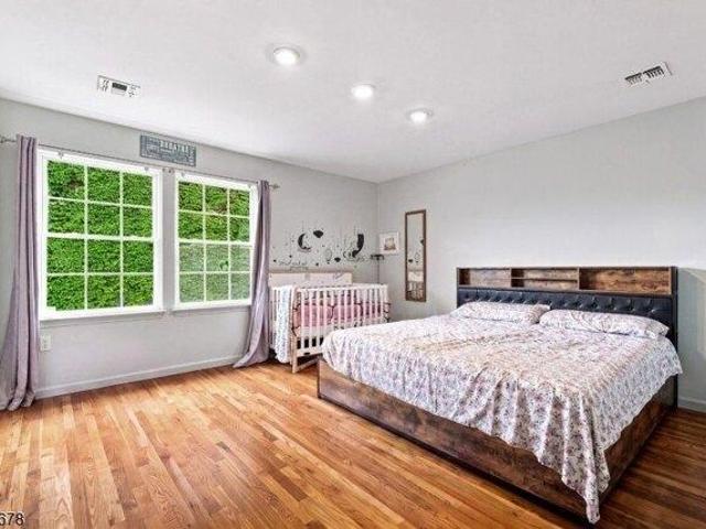 house with 7 bedroom, Newark NJ ES105204483
