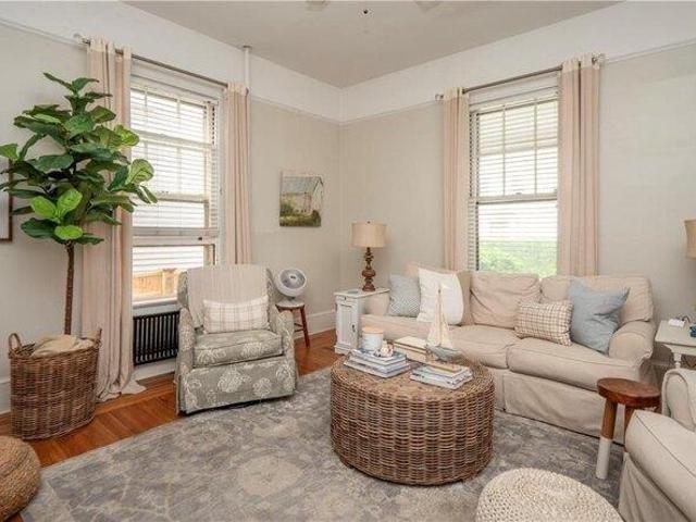 house with 7 bedroom, Newport RI ES104511483