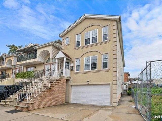 house with 7 bedroom, North Bergen NJ DS104113235