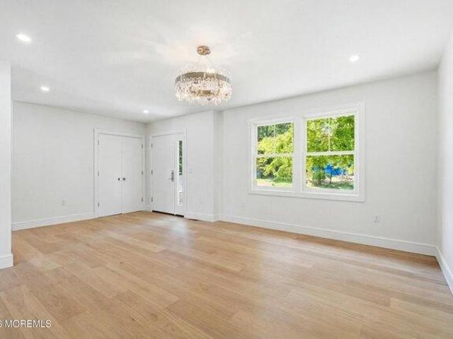 house with 7 bedroom, Oakhurst NJ ES105172426