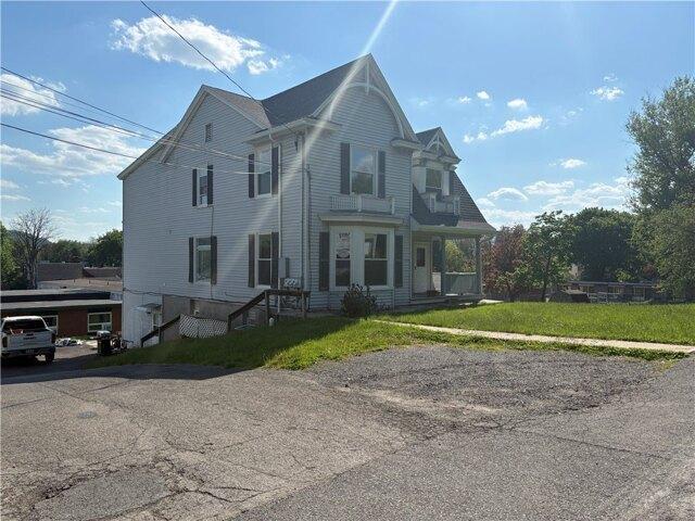 house with 7 bedroom, Oneonta NY ES104905453