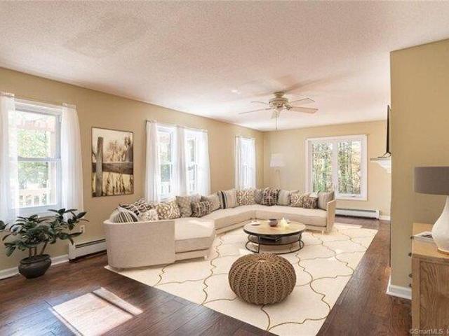 house with 7 bedroom, Oxford CT ES105124114
