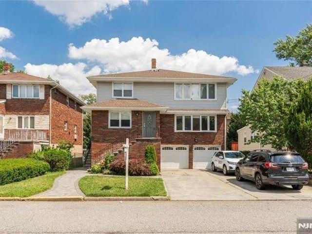 house with 7 bedroom, Palisades Park NJ ES104410530