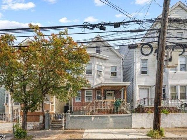house with 7 bedroom, Paterson NJ DLS102313500