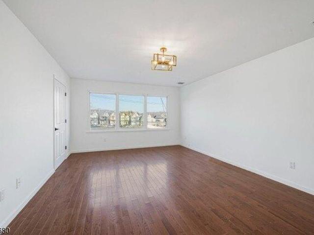 house with 7 bedroom, Paterson NJ DS102029319