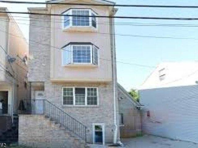 house with 7 bedroom, Paterson NJ DS102585593