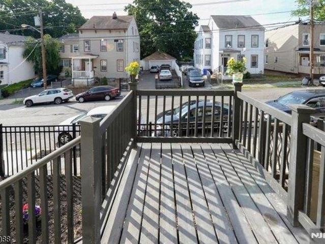 house with 7 bedroom, Paterson NJ DS104406469