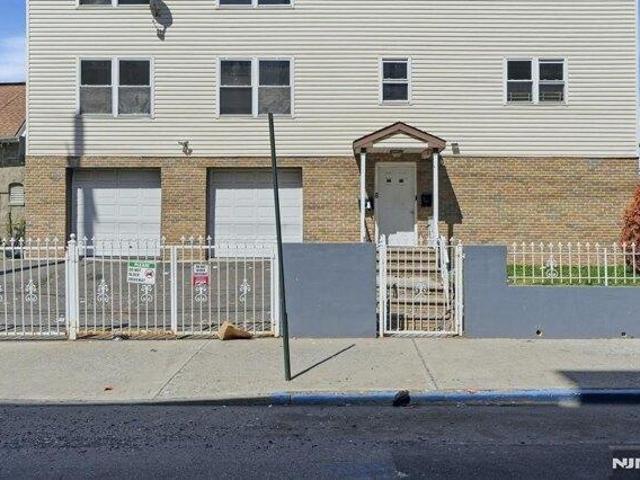 house with 7 bedroom, Paterson NJ ES104409640