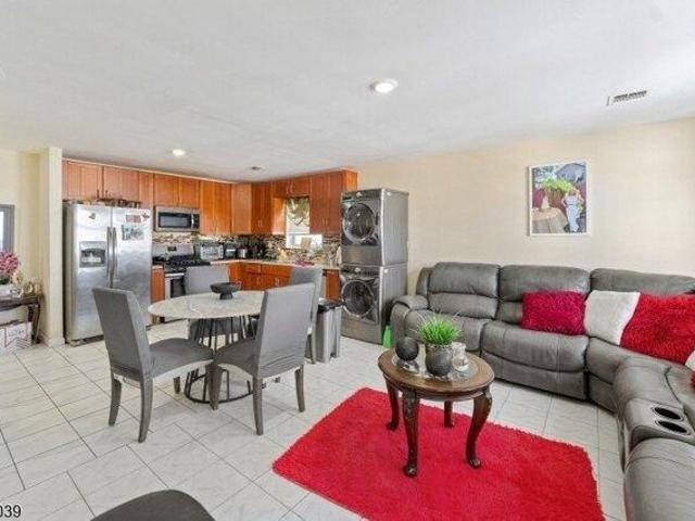 house with 7 bedroom, Paterson NJ ES104605045