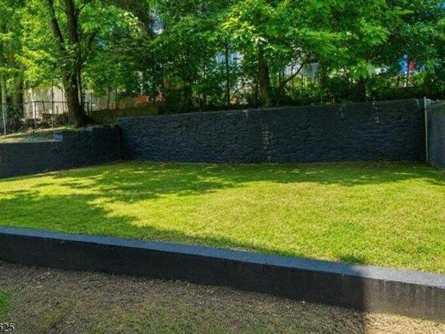 house with 7 bedroom, Paterson NJ ES105122592