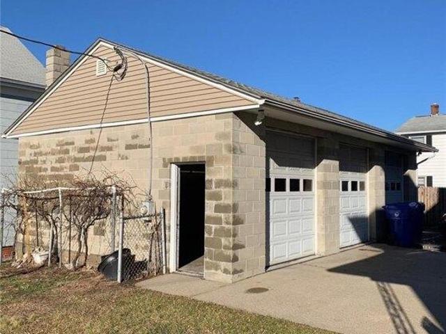 house with 7 bedroom, Pawtucket RI ES103036057