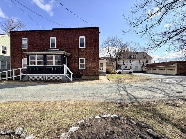 house with 7 bedroom, Pittsfield MA DLS102063985