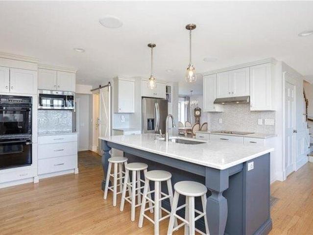 house with 7 bedroom, Portsmouth RI ES103037748