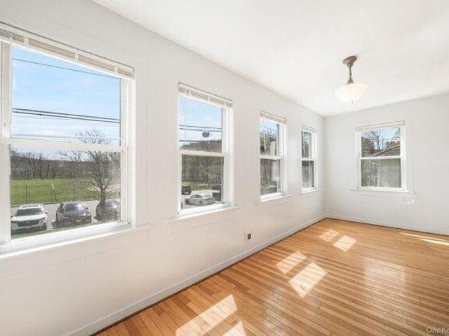 house with 7 bedroom, Pleasantville NY DLS101782317