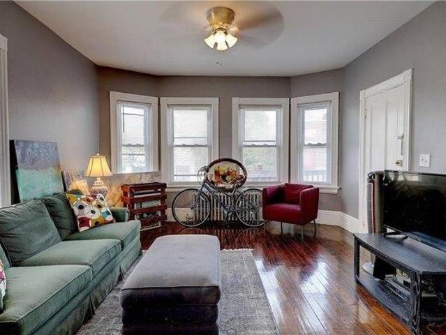 house with 7 bedroom, Providence RI DLS101630777
